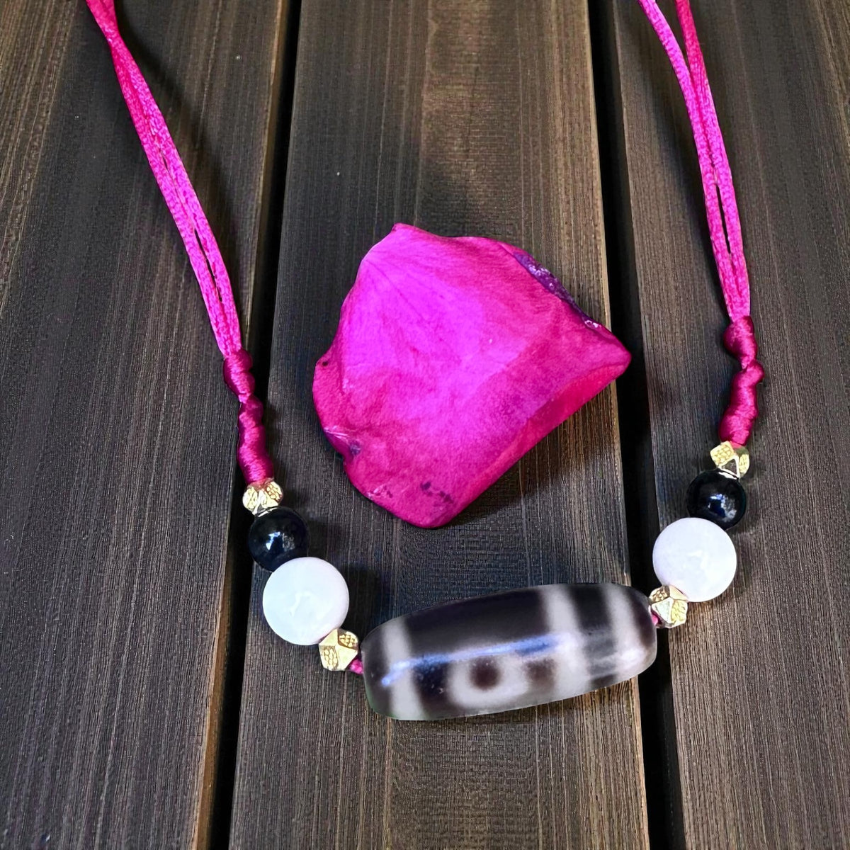 DZI tibetano a 2 Occhi — Tibet shop milano